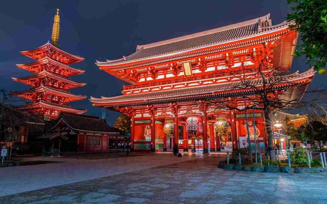 Japan in Spring: Months, Sakura Travel Tips